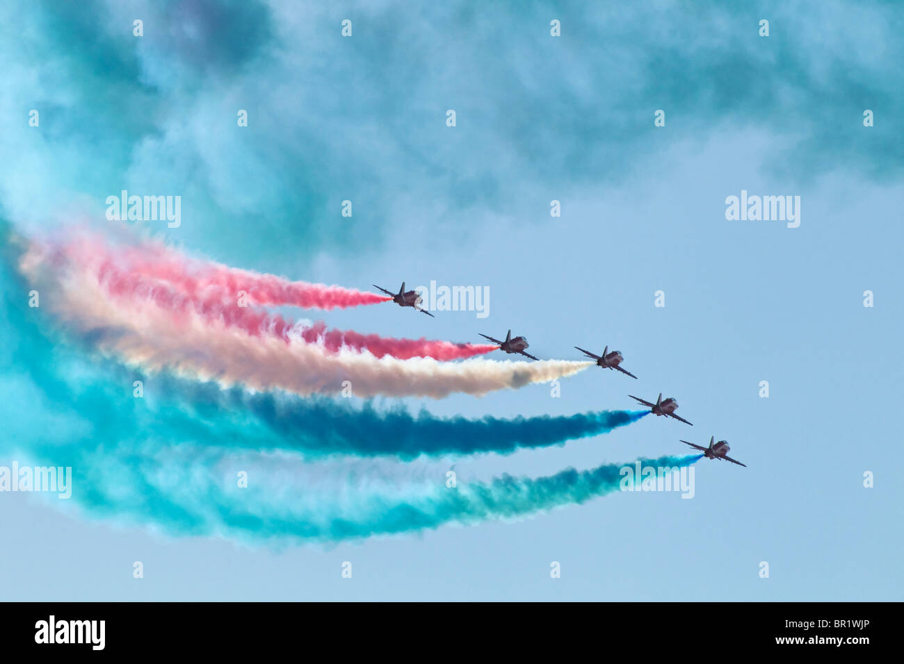 Red arrows formation hi-res stock photography and images - Alamy