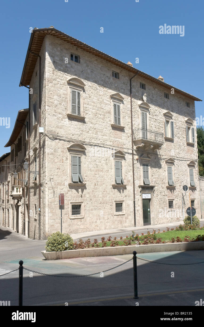 Typical travertine building, Ascoli Piceno, Italy Stock Photo - Alamy