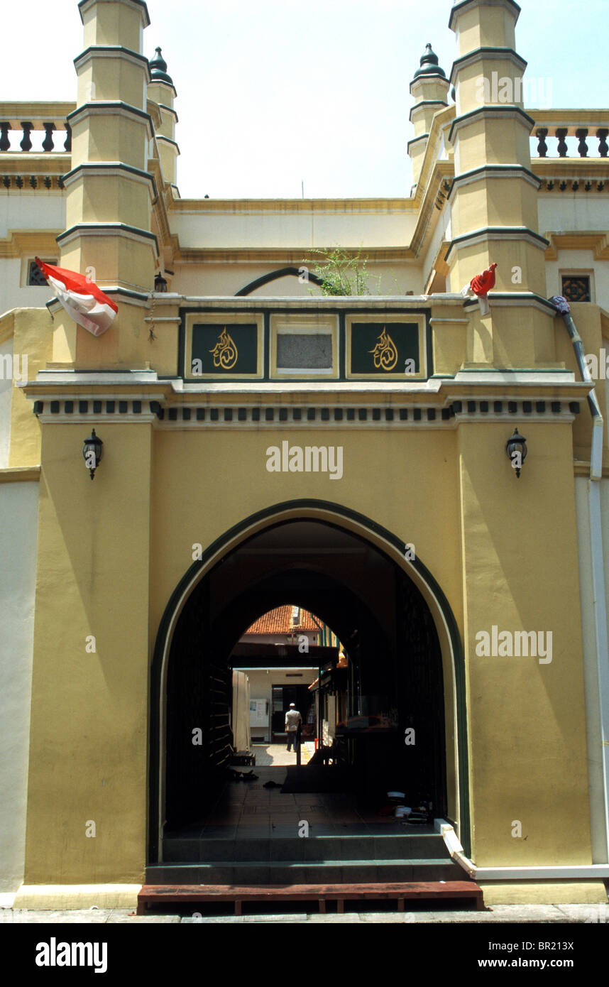 Singapore. A mosque in the Little India district, undergoing ...