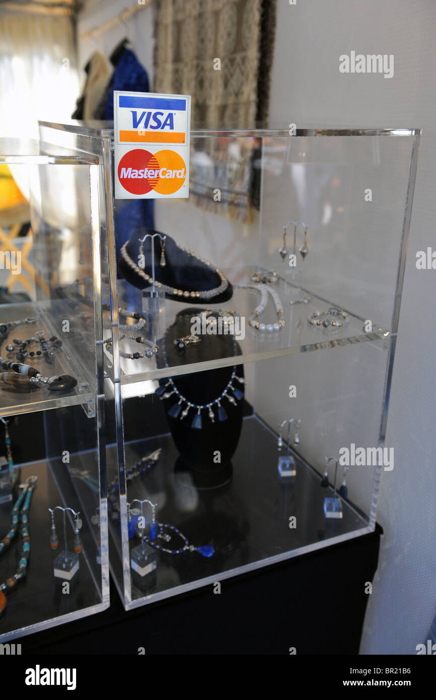 Mastercard logo hi-res stock photography and images - Alamy