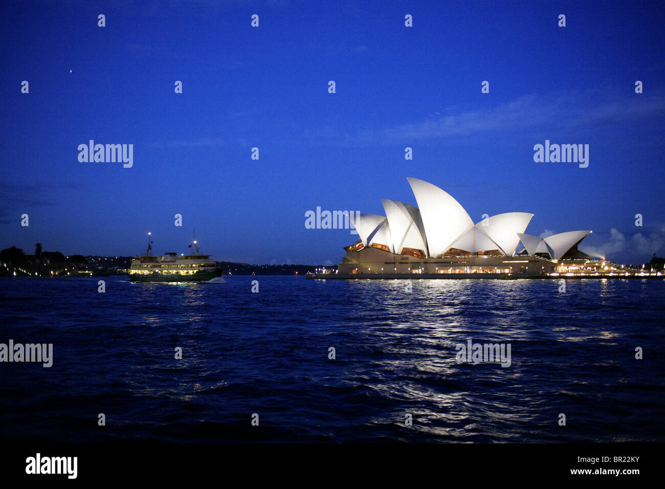 Sydney Opera House at night in Sydney, Australia Stock Photo - Alamy