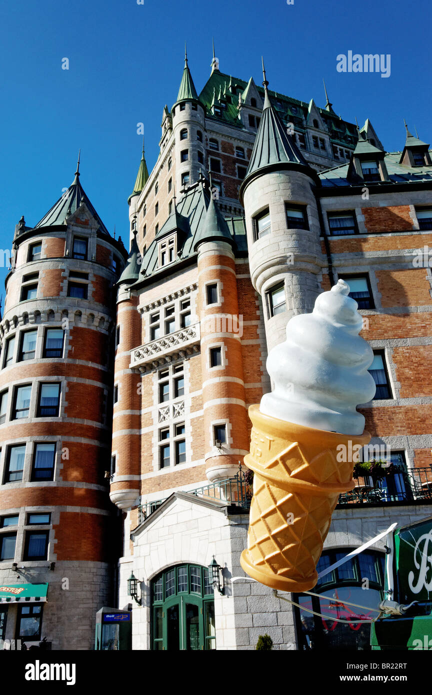Large ice cream cone hi-res stock photography and images - Alamy