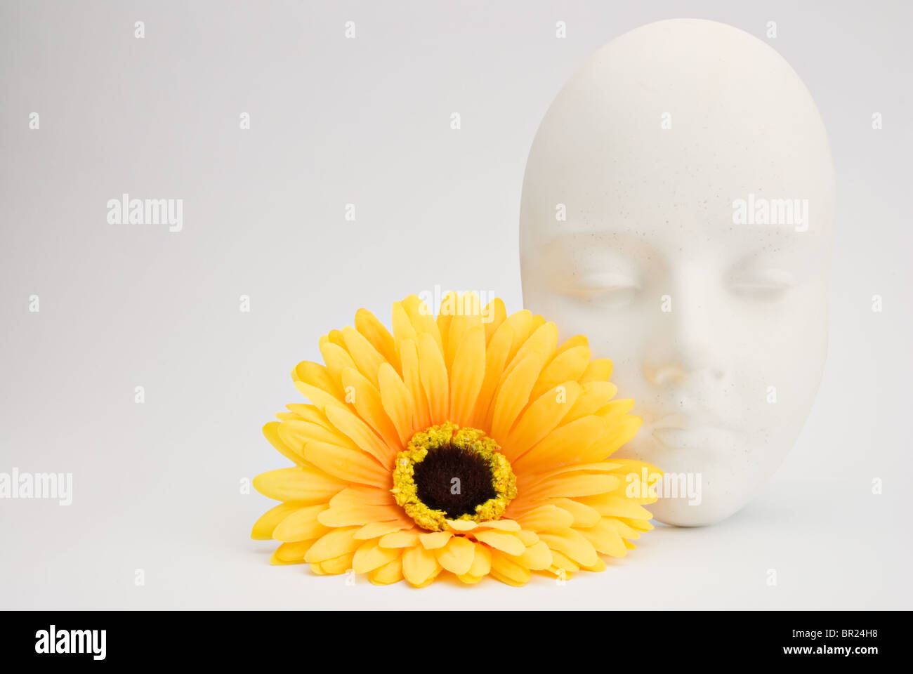 Artificial face mask hi-res stock photography and images - Alamy