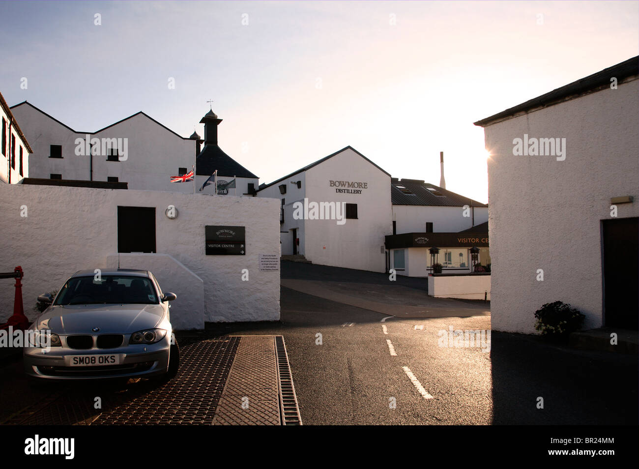 Distillery at bowmore hi-res stock photography and images - Alamy