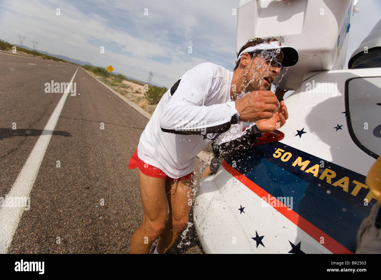 Water dumped on head hi-res stock photography and images - Alamy