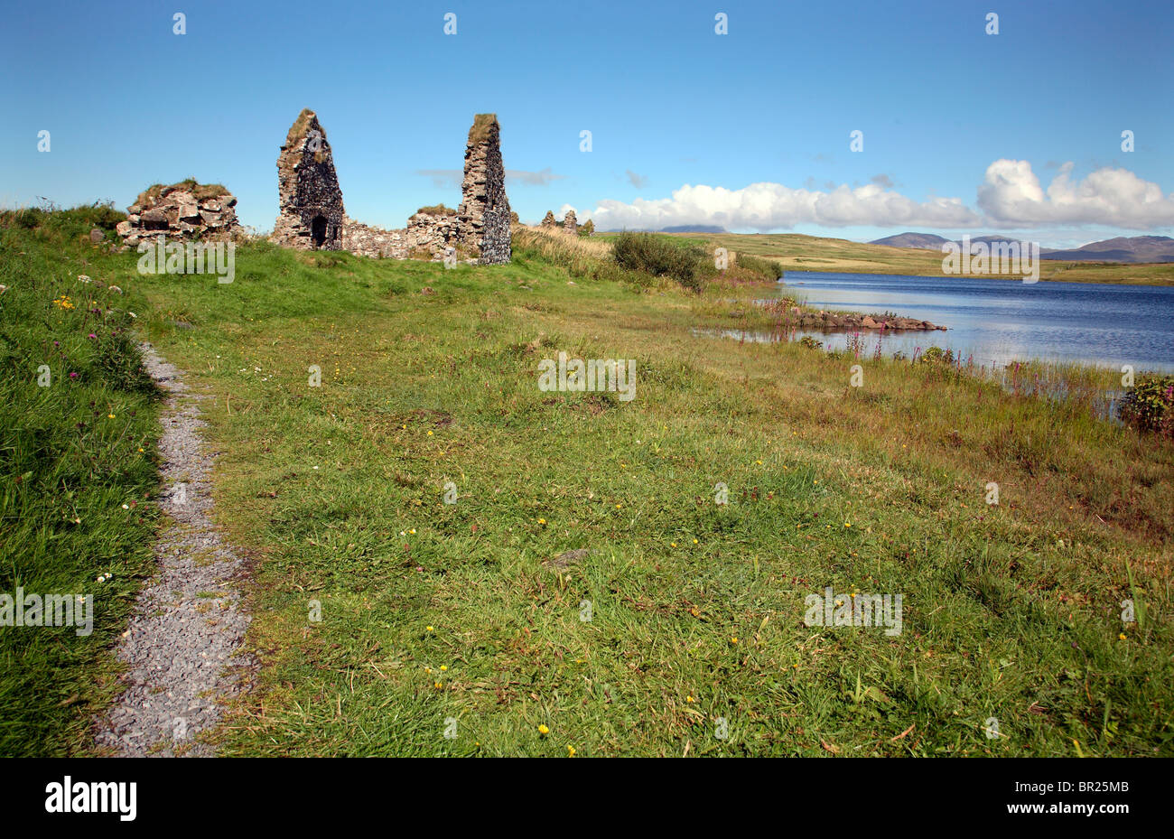 Scotland Islay Loch Finlaggan ruins Stock Photo - Alamy