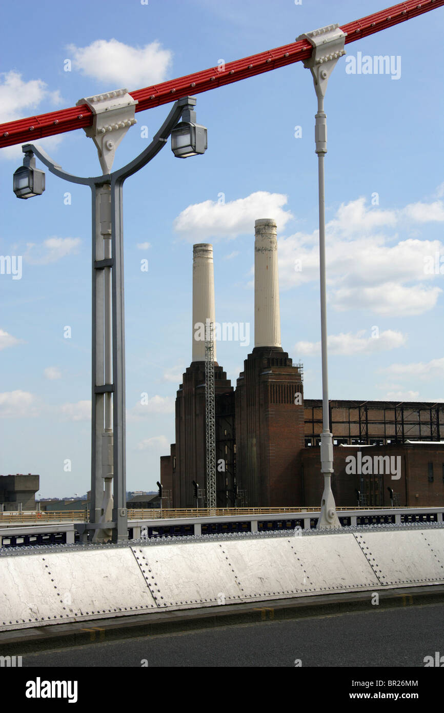 Battersea Power Station from Chelsea Bridge, River Thames, London, UK ...