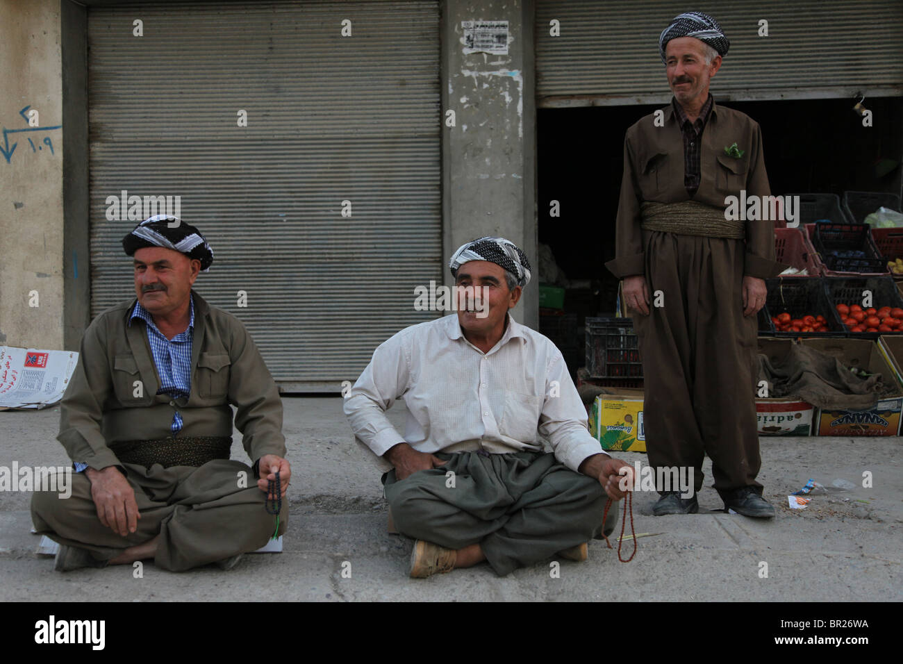 Kurdish men in traditional clothing hi-res stock photography and images ...