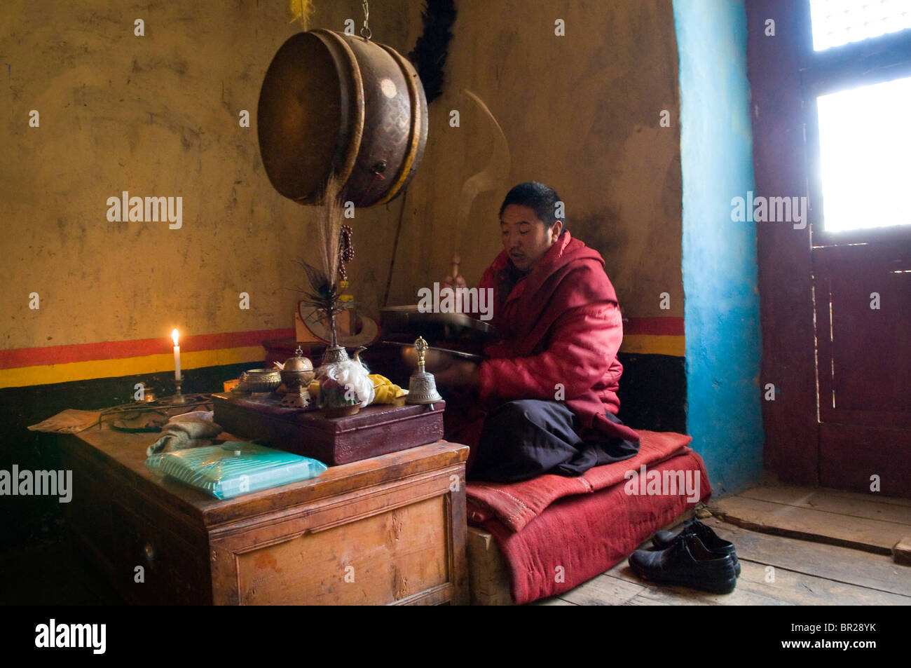 Tibetan monk instrument hi-res stock photography and images - Alamy