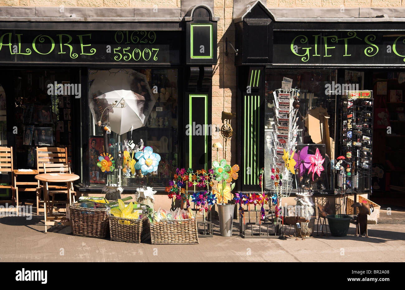 Shop selling windmills, Souvenir shop, Matlock Bath, Derbyshire, Peak ...