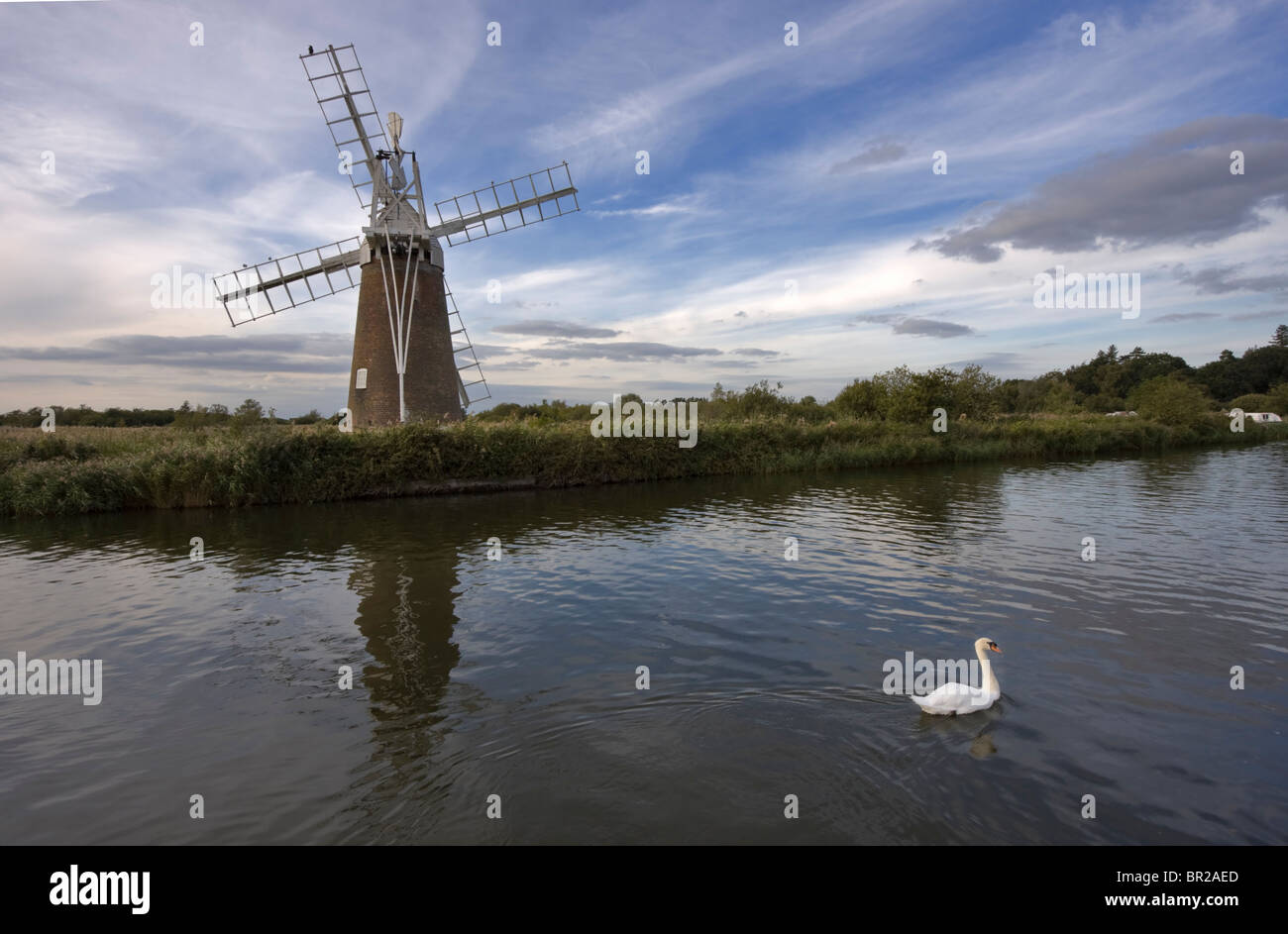 Norfolk broads windmill hi-res stock photography and images - Alamy