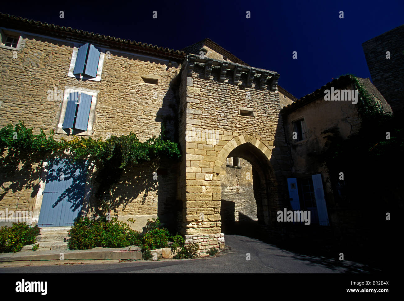 architecture, village of Goult, Goult, Vaucluse, Provence, France ...