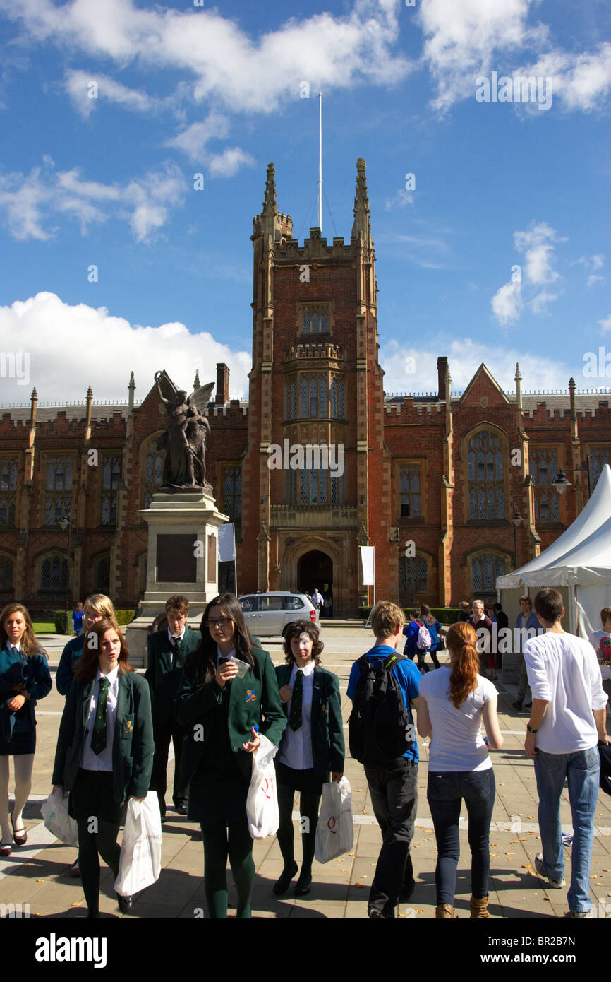 Students visiting open day at Queens University of Belfast main Lanyon ...