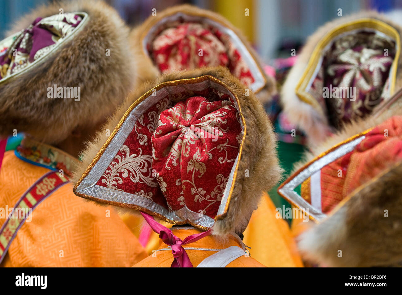 Tibetan faces hi-res stock photography and images - Alamy