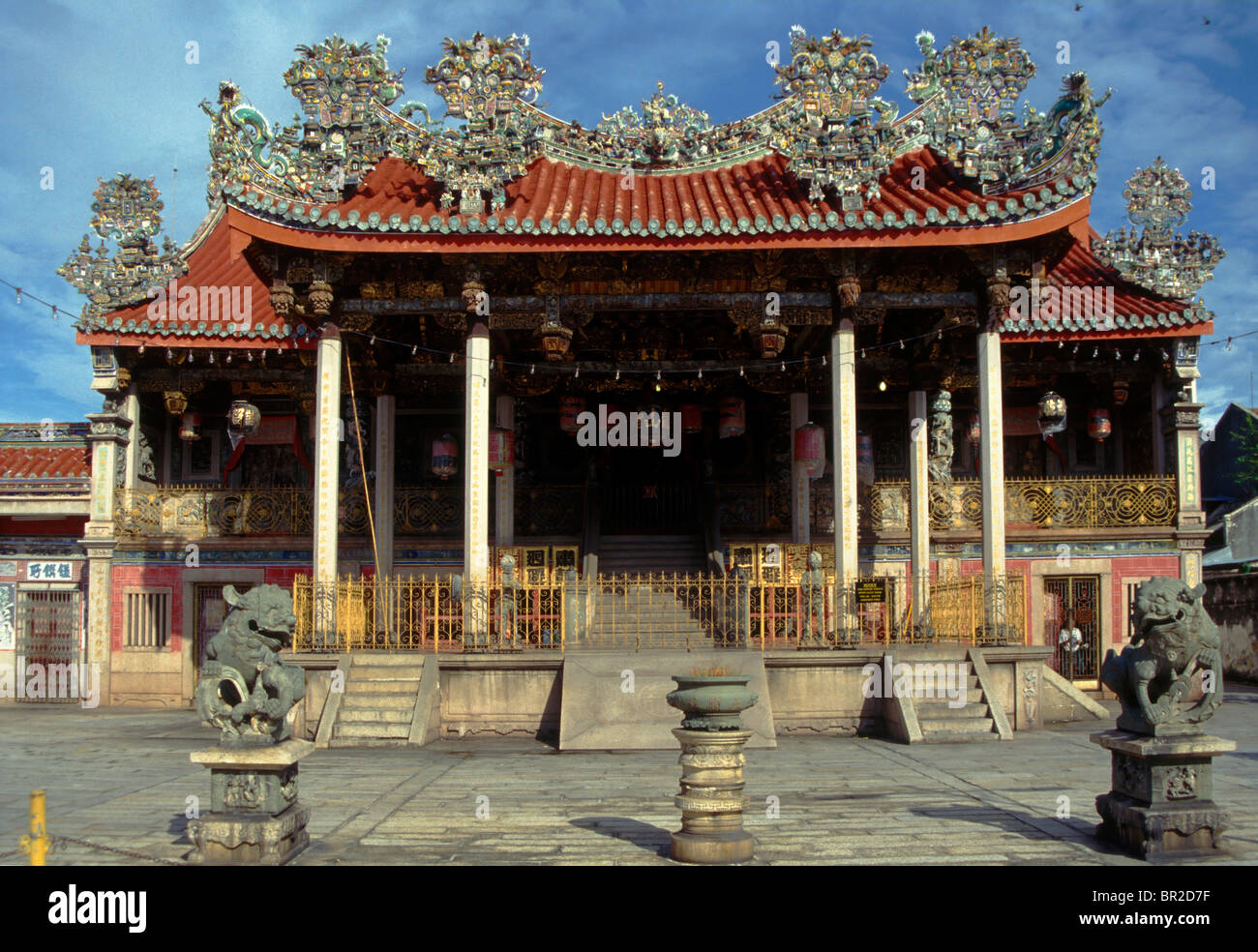 Khoo kongsi penang malaysian hi-res stock photography and images - Alamy