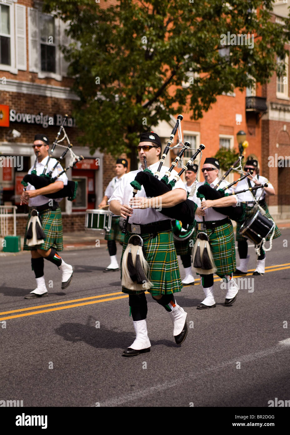 Bagpipe players hi-res stock photography and images - Alamy