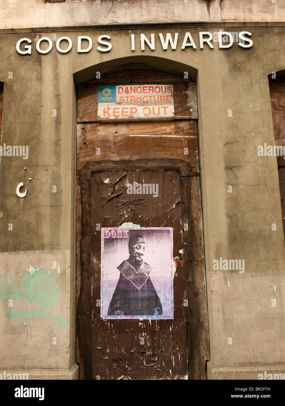 Inward hi-res stock photography and images - Alamy