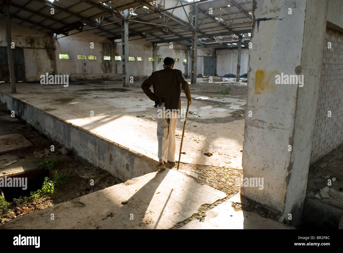 Union carbide factory bhopal hi-res stock photography and images - Alamy