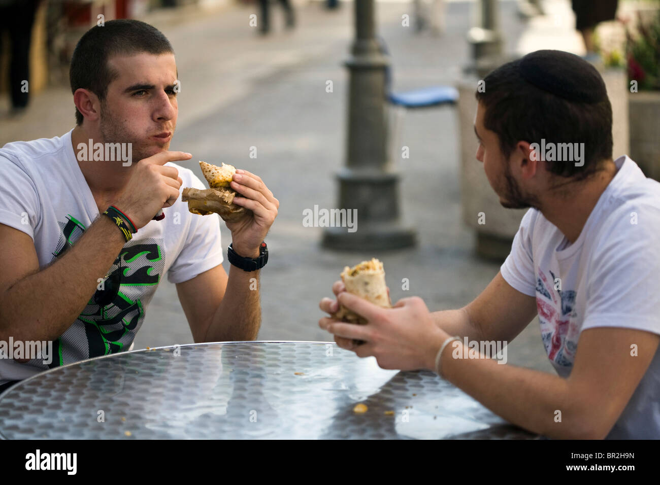 Shawarma israel hi-res stock photography and images - Alamy