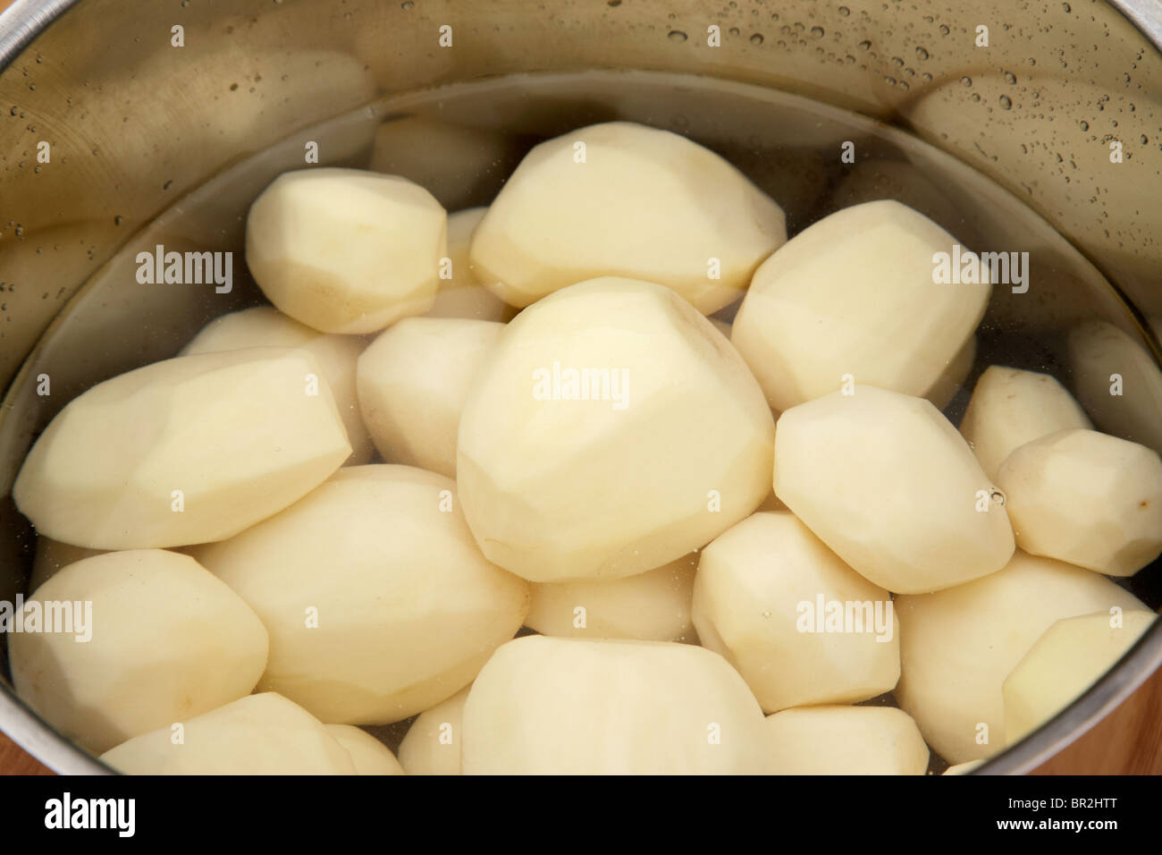 Peeled potato potatoes potatos hi-res stock photography and images - Alamy