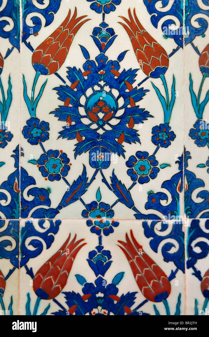 Iznik tile ottoman hi-res stock photography and images - Alamy
