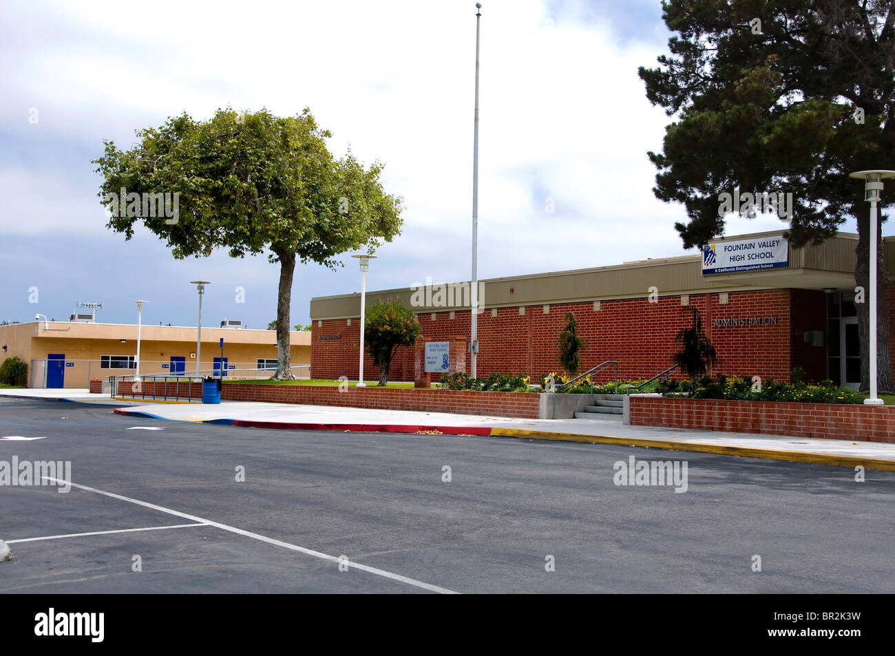Approach to school building Stock Photo - Alamy