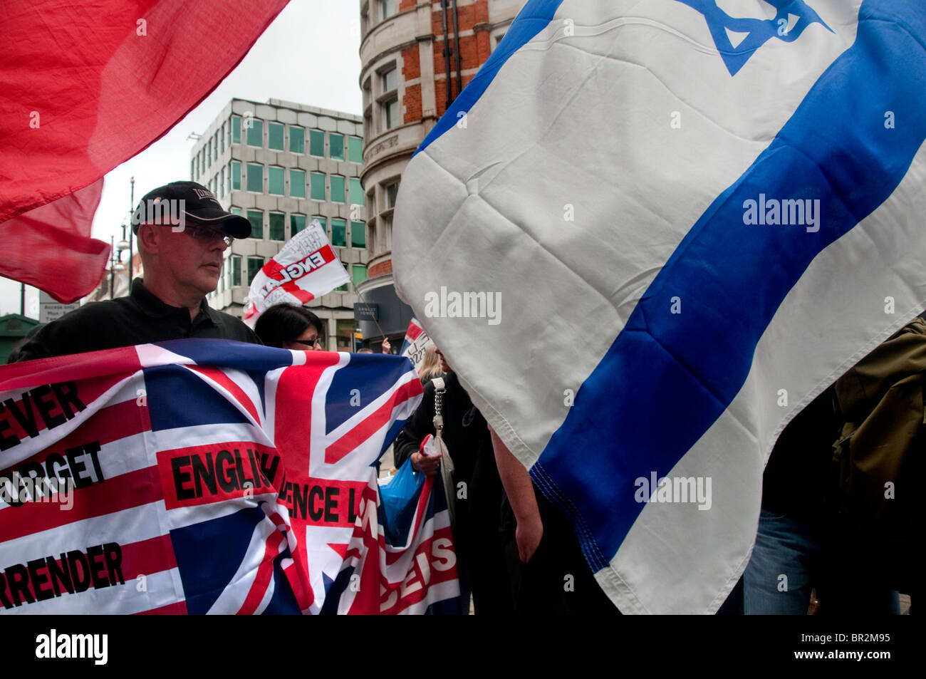 Extreme right wing hi-res stock photography and images - Alamy