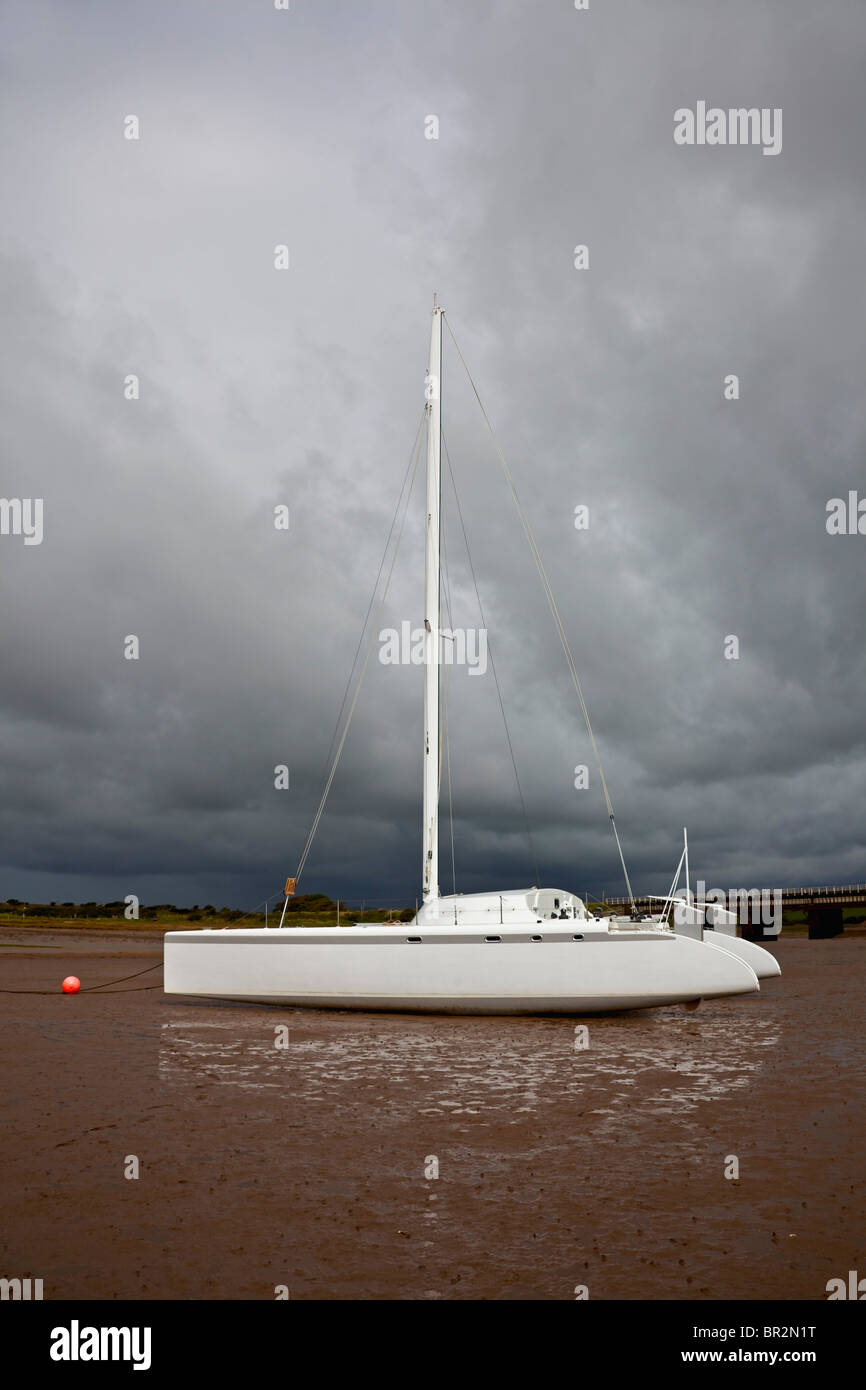 Catamaran sailing boat beach hi-res stock photography and images - Alamy