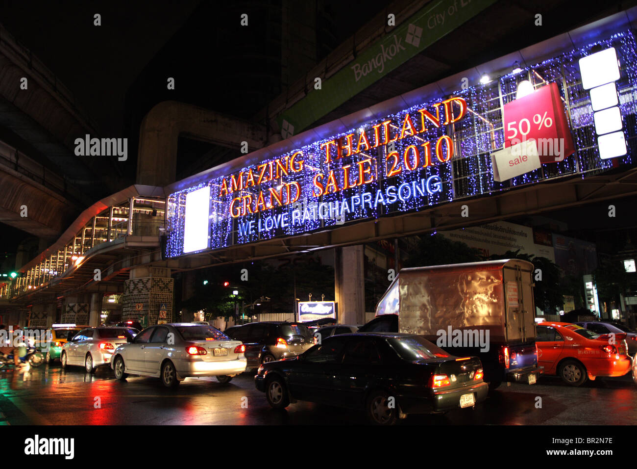 Ratchaprasong junction at night , Bangkok , Thailand Stock Photo - Alamy