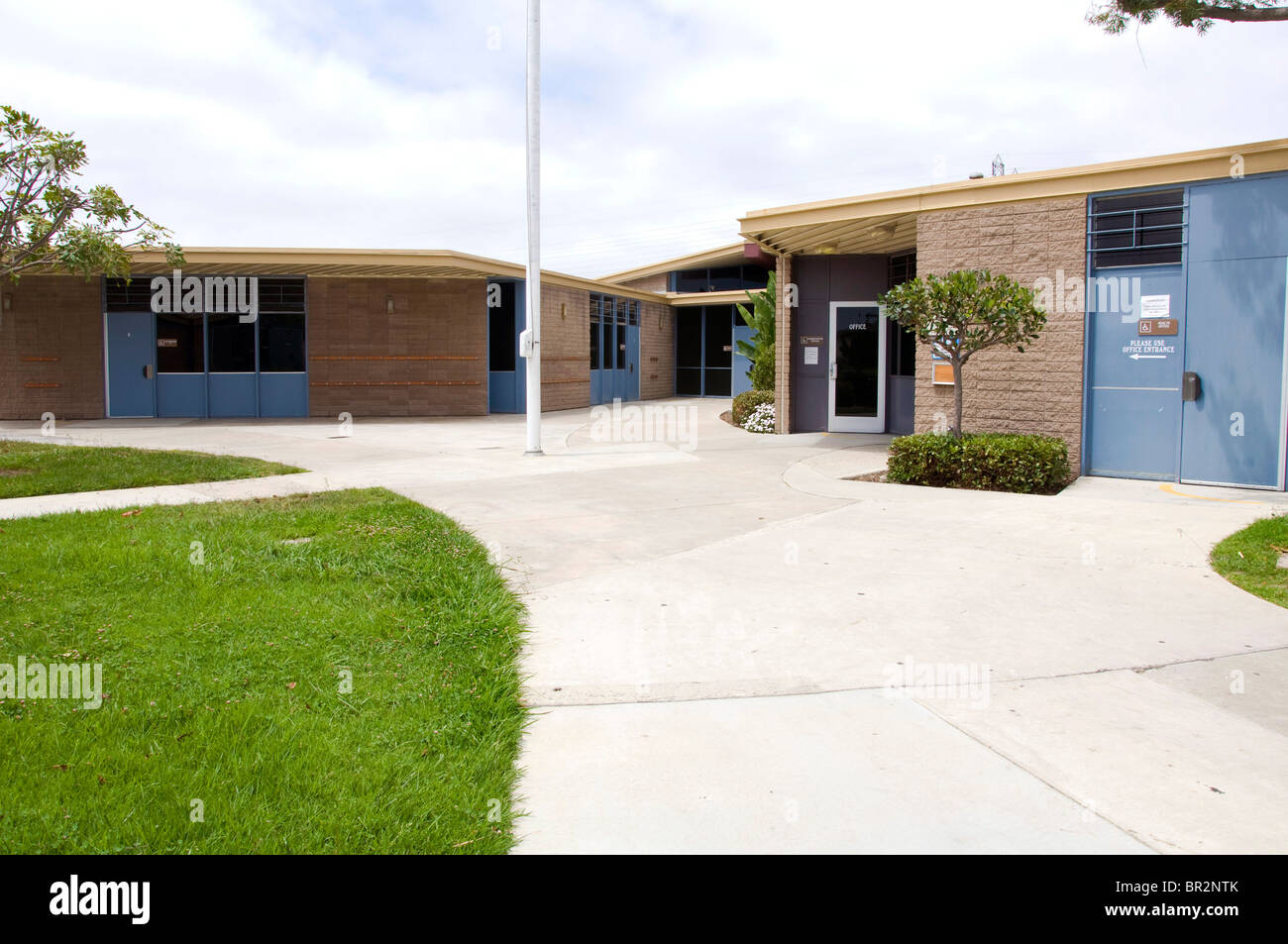 Approach to school building Stock Photo - Alamy