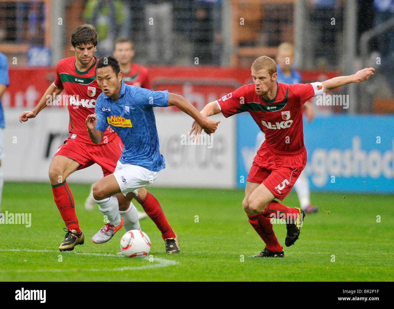 2nd german Bundesliga, VfL Bochum (blue) vs FC Augsburg (red ...