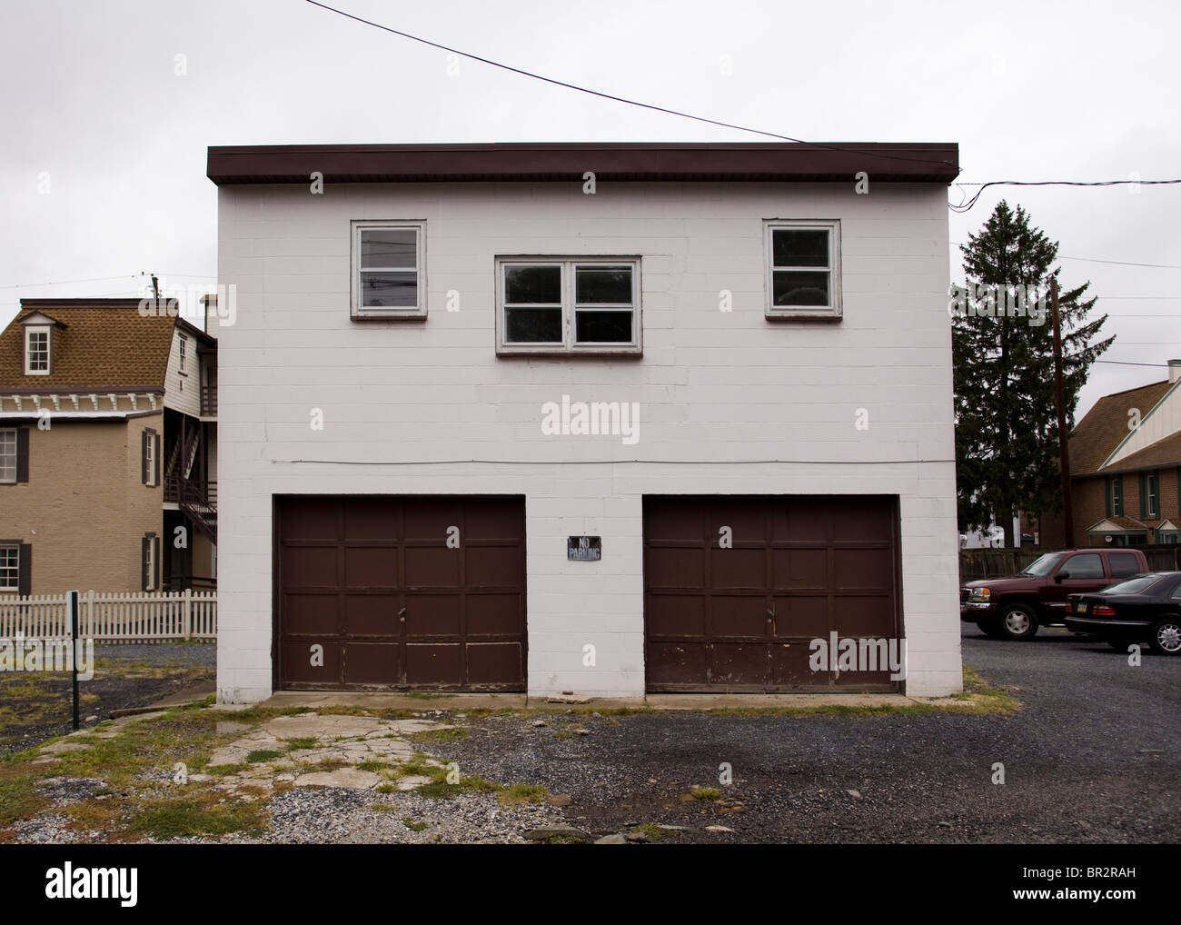 Old house garage Stock Photo - Alamy