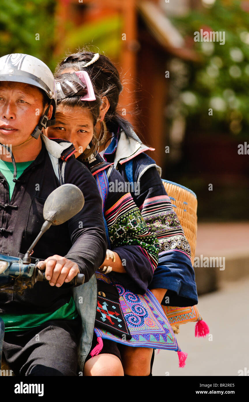 Black hmong child in sapa hi-res stock photography and images - Alamy