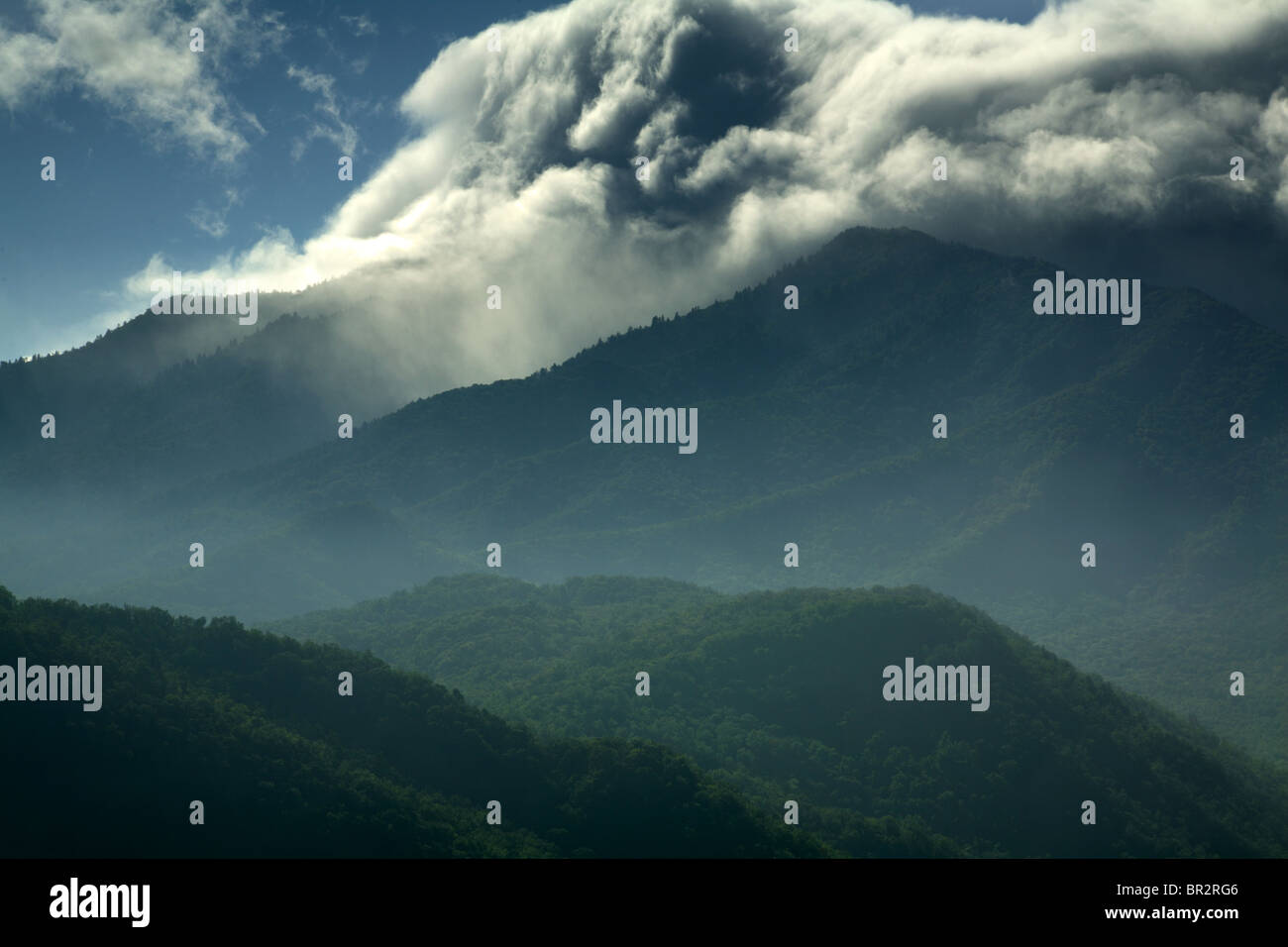 Dramatic ridges hi-res stock photography and images - Alamy