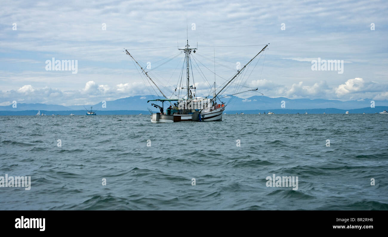 Commercial salmon fishing boat trolling hi-res stock photography and ...