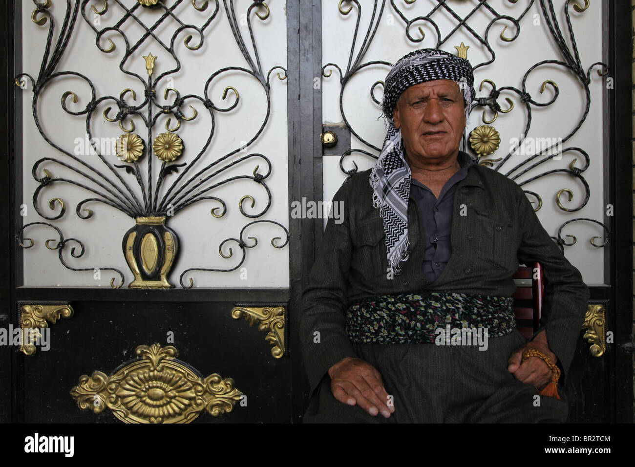 Kurdish man wearing traditional kurdish hi-res stock photography and ...