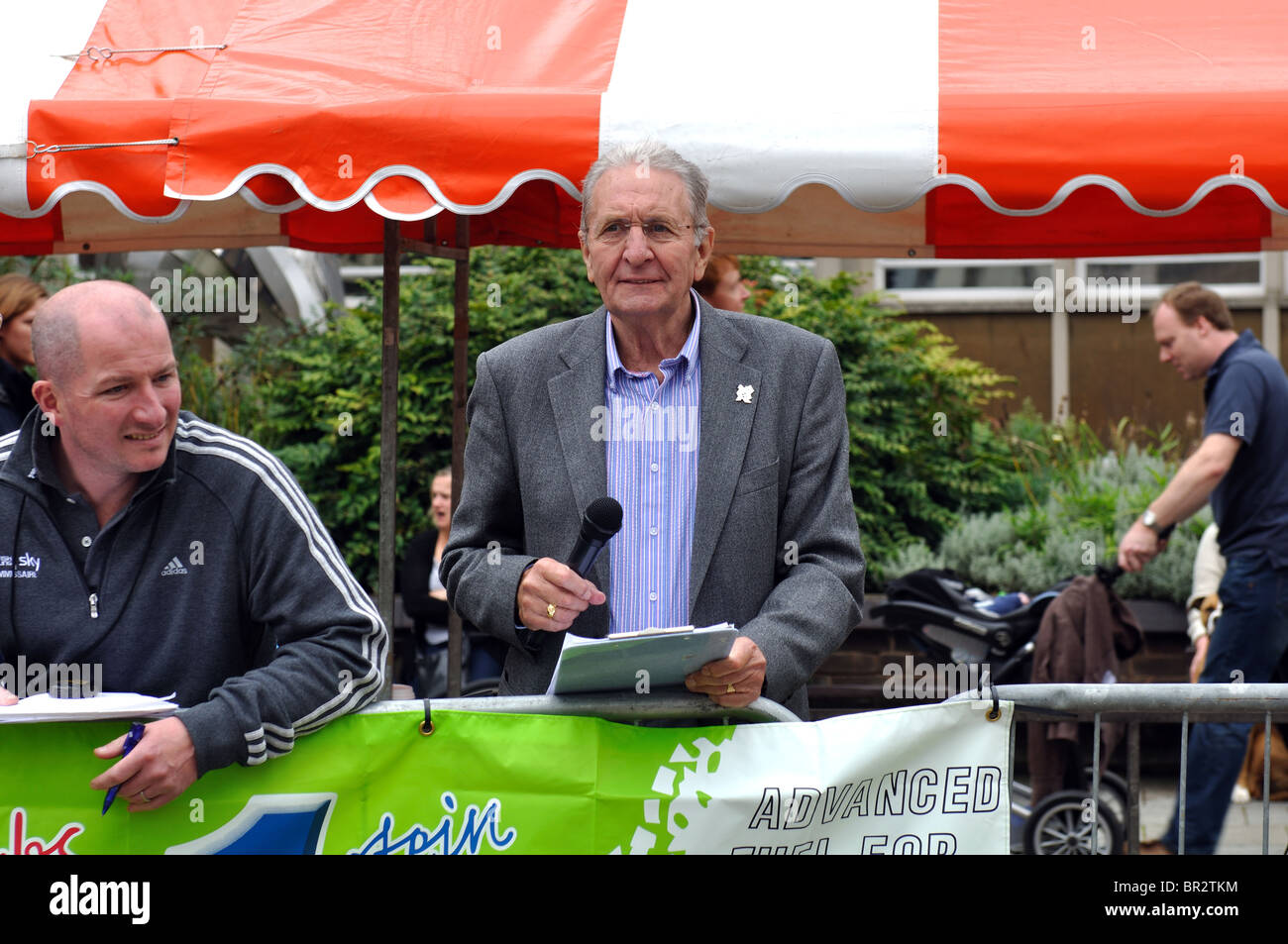 Centre cycle hi-res stock photography and images - Alamy