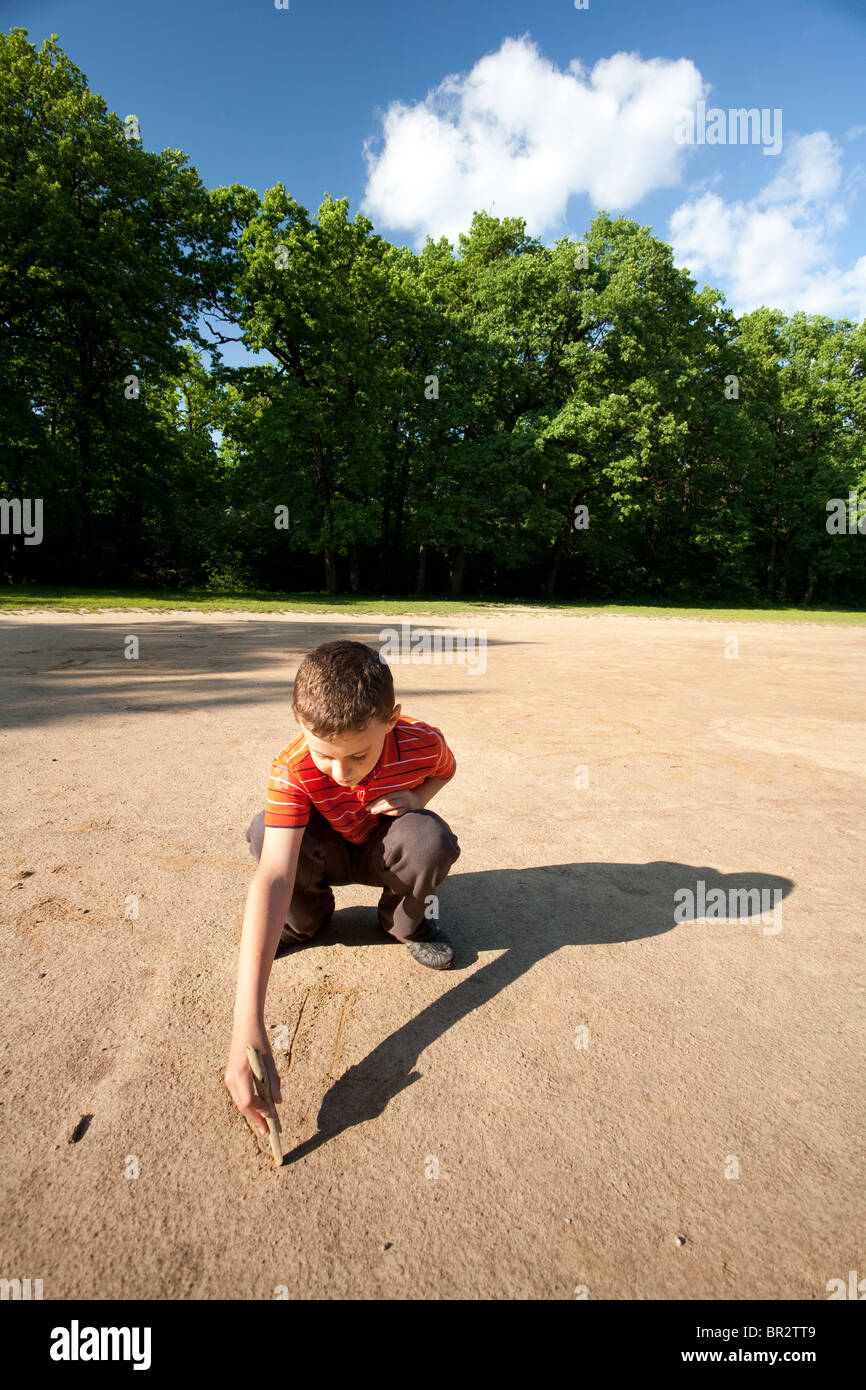 Child drawing sun sky trees hi-res stock photography and images - Alamy