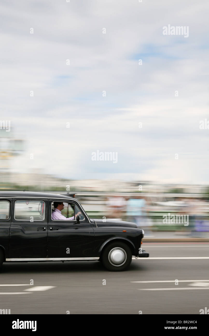 Old london taxi hi-res stock photography and images - Alamy