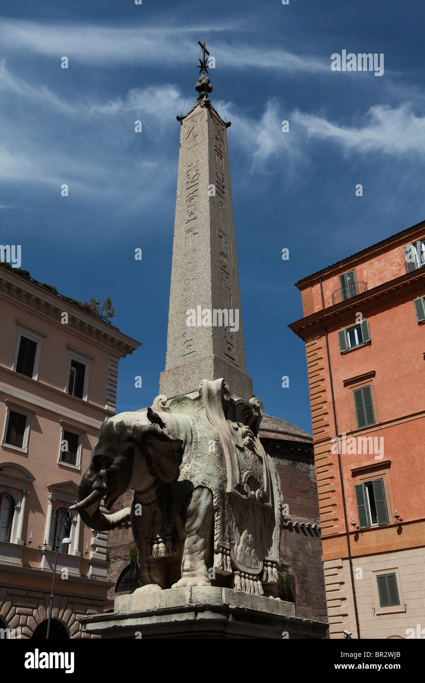 statue of elephant by Bernini in rome Stock Photo - Alamy