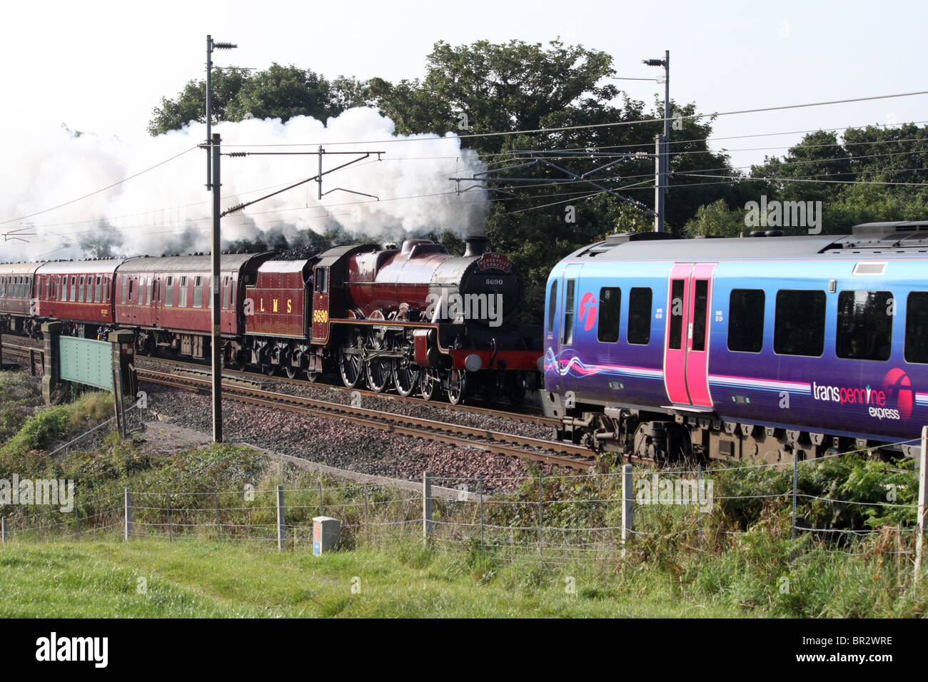 Leander steam train pennine hi-res stock photography and images - Alamy