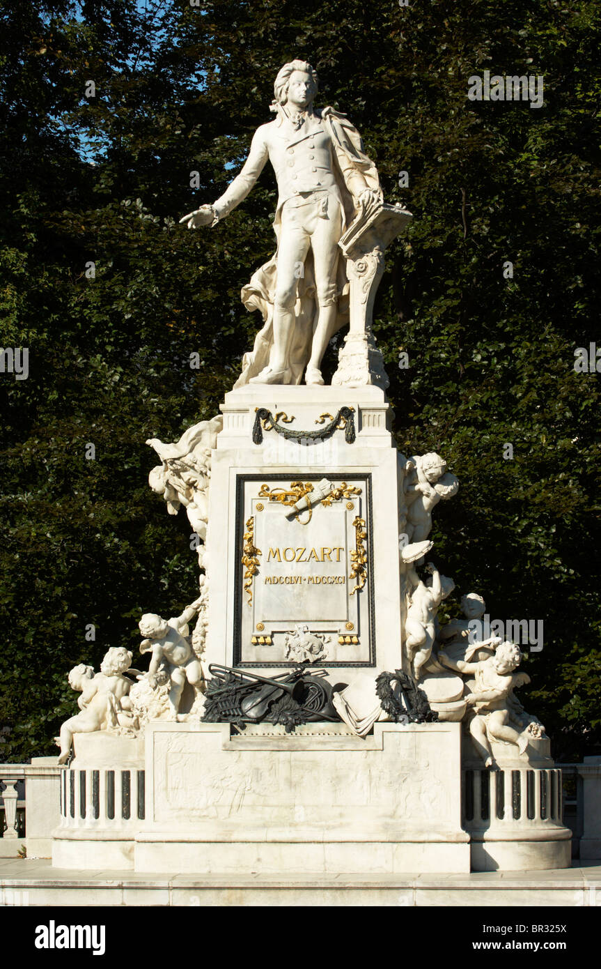 Mozart memorial in the city park, Vienna, Austria, Europe Stock Photo ...