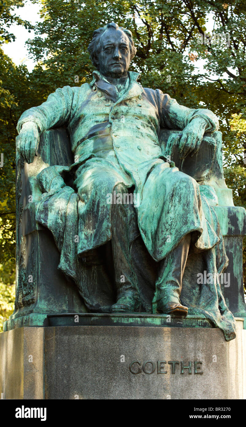 Memorial plaques vienna hi-res stock photography and images - Alamy