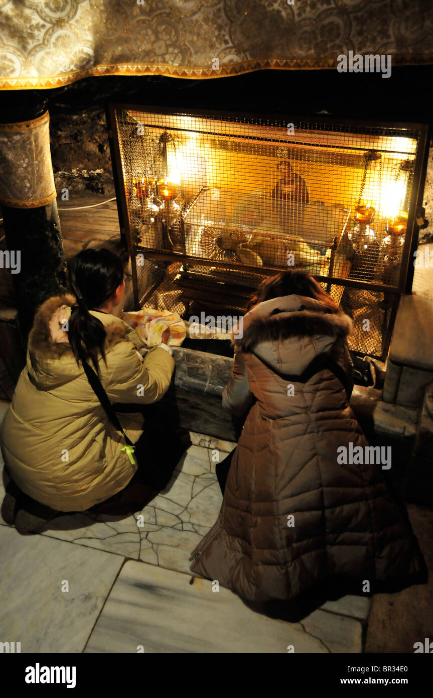 Church of nativity grotto hi-res stock photography and images - Alamy
