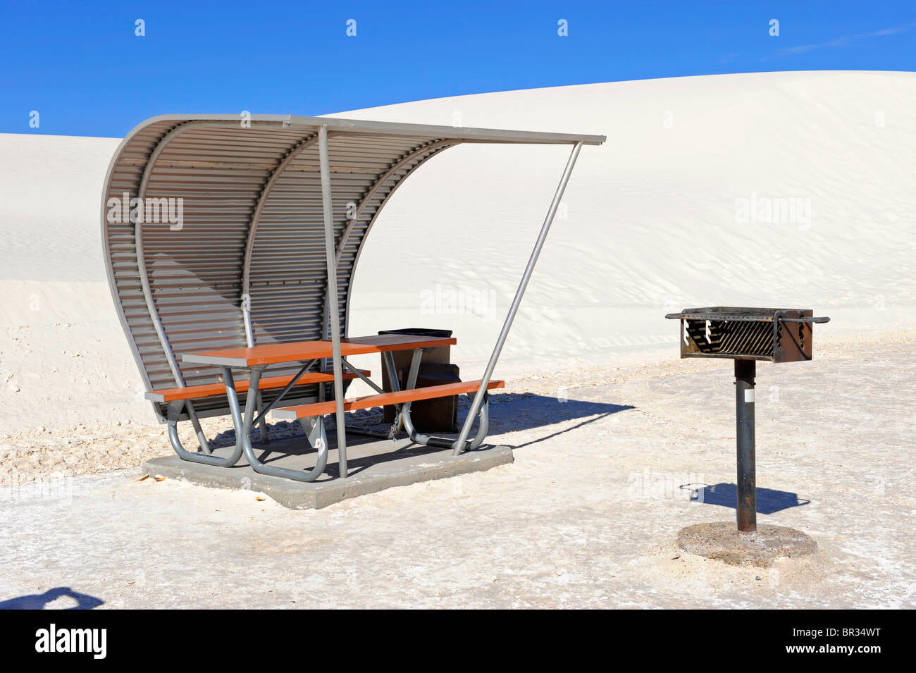 Covered Picnic Table White Sands National Monument New Mexico Stock ...