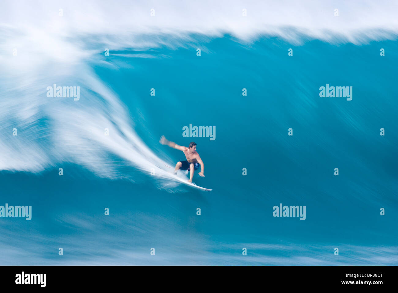 Wave 11 hi-res stock photography and images - Alamy