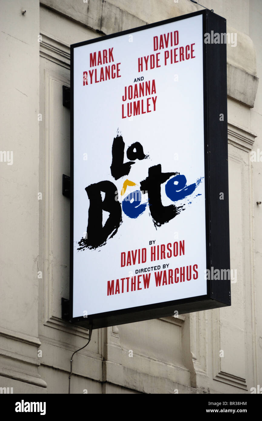 Vertical billboard london hi-res stock photography and images - Alamy