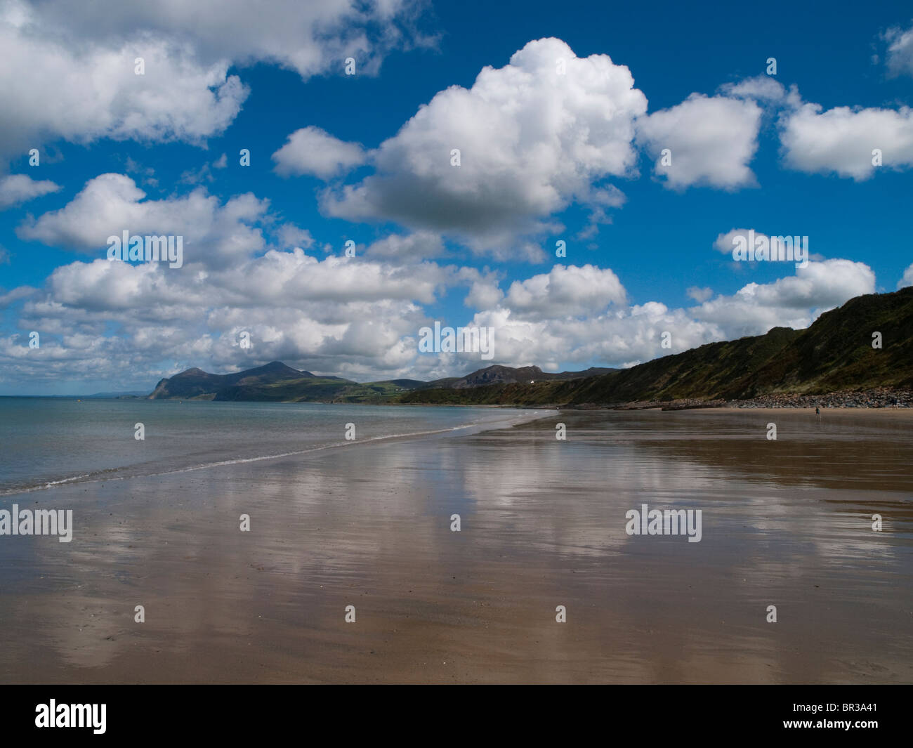 Morfa nefyn beach llyn peninsula hi-res stock photography and images ...