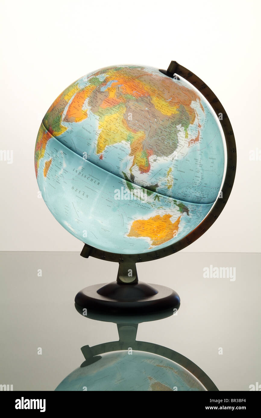 Terrestrial north pole map hi-res stock photography and images - Alamy