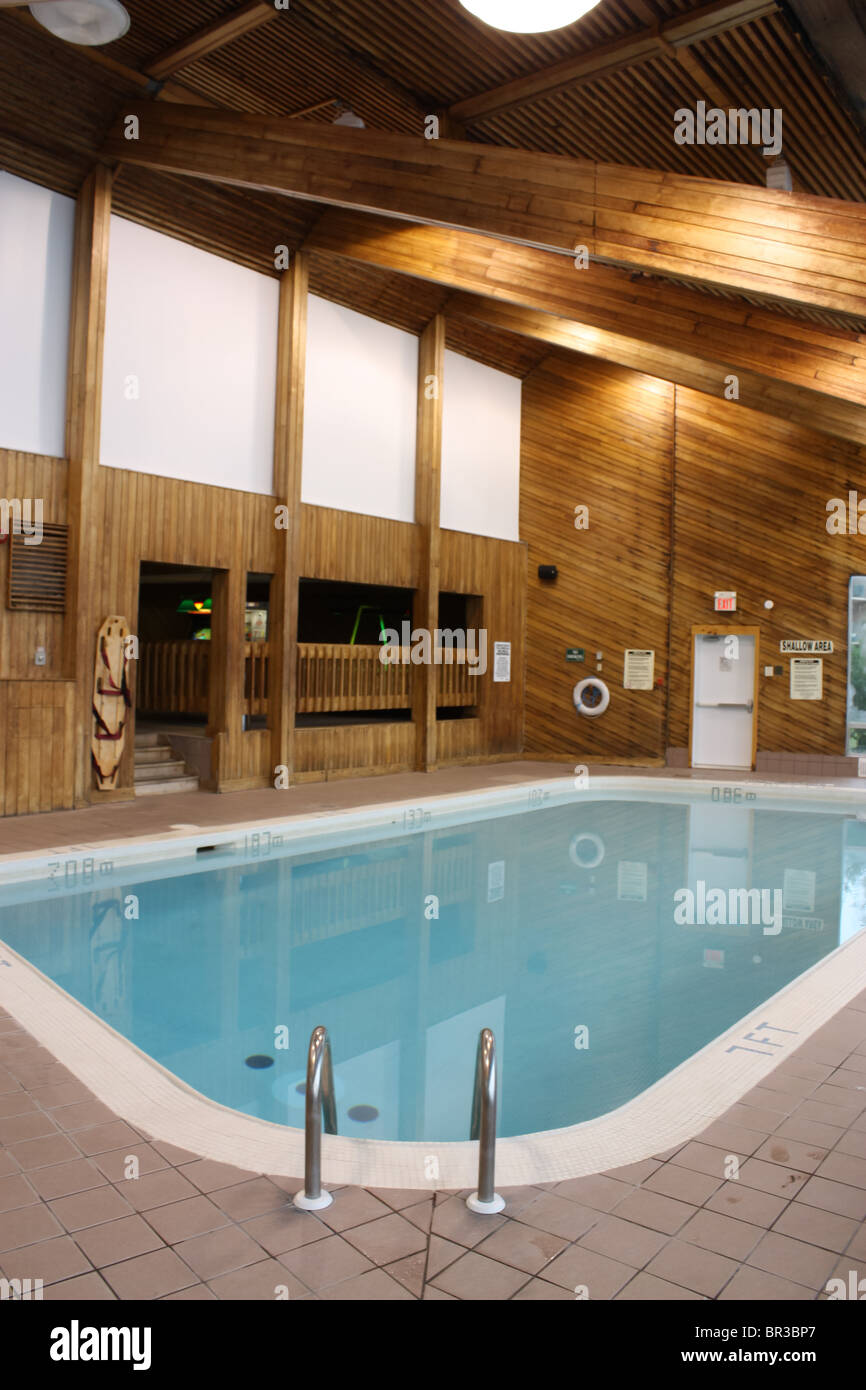 Indoor hotel swimming pool hi-res stock photography and images - Alamy